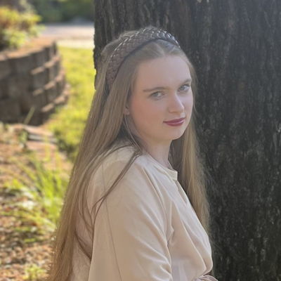 Abigail Sundahl - Actor, Voice-over, Singer, Playwright | StageAgent