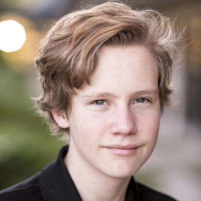 Aidan Hyde - Performer, Actor, Voice-over, Singer | StageAgent