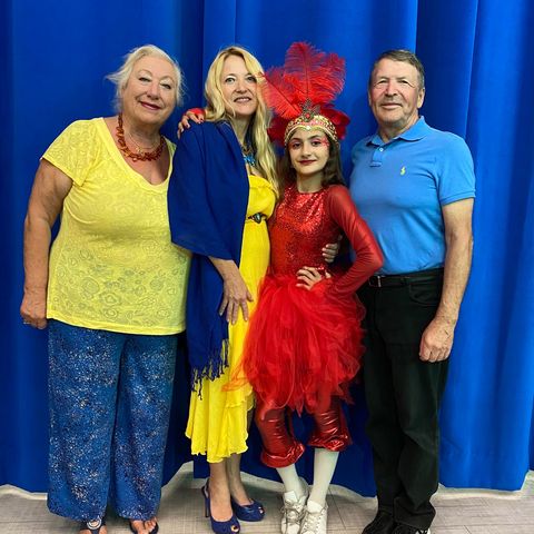 Alena Holmes - Teacher, Music Teacher, Professor, Vocal Coach | StageAgent