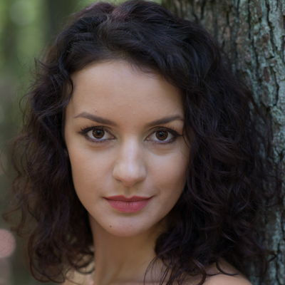 Alexandra Bacaoanu - Performer, Actor | StageAgent