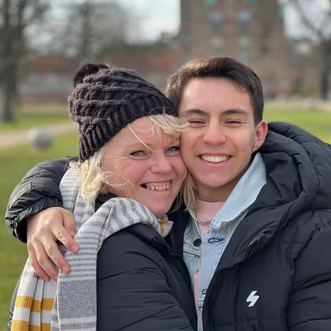 Alison Hurley - Performer, Fan, Actor, Dancer, Singer | StageAgent