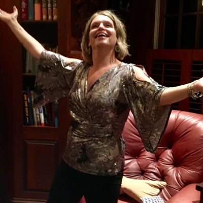 Anne Thornton - Actor, Voice-over, Singer | StageAgent