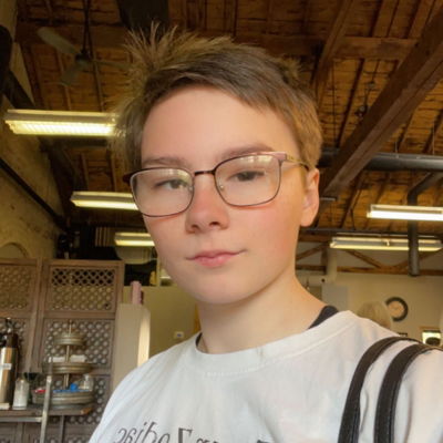 Ash VanRooyen - Performer, Actor | StageAgent