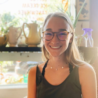 Caroline Calhoun - Performer, Fan, Actor, Singer | StageAgent