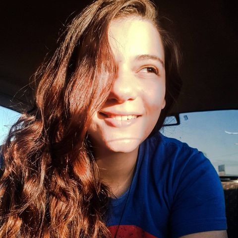 Caroline Grechi - Performer, Actor | StageAgent