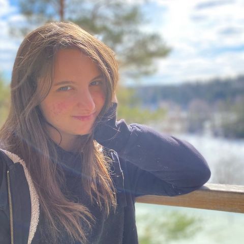 Chiara Luparelli - Performer, Actor, Dancer, Singer | StageAgent