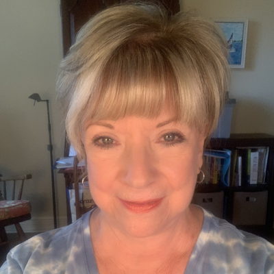 Colette Schweizer - Actor, Singer | StageAgent