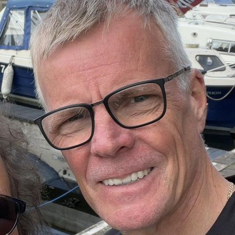 Darren John McSweeney - Performer, Actor, Voice-over | StageAgent