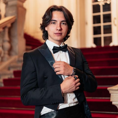 David Naoian | StageAgent