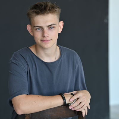 Demian - Actor, Singer | StageAgent