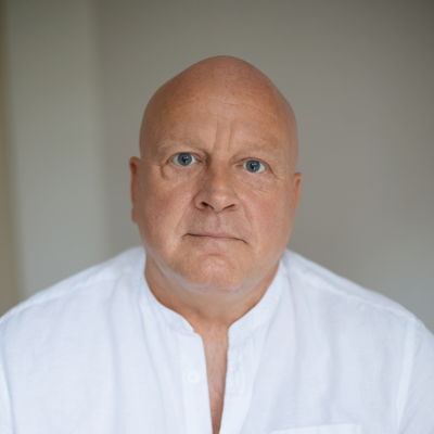 Douglas William Smith - Performer, Actor | StageAgent