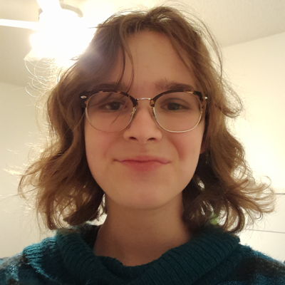 Em Maeby - Performer, Actor, Singer | StageAgent