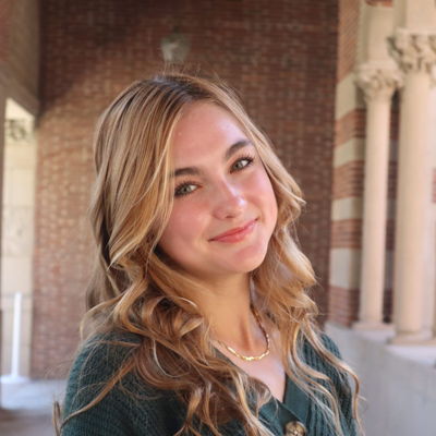 Emmie Vajda - Performer, Actor, Singer | StageAgent
