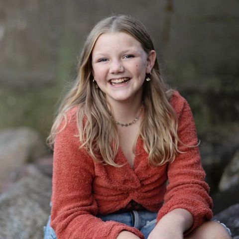 Gwynne VanHekken - Actor, Dancer, Singer | StageAgent