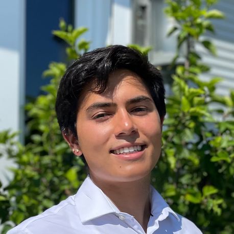 Hunter Bershtein - Actor | StageAgent