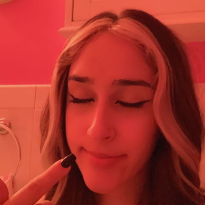 Isabella Rowe - Performer, Singer | StageAgent