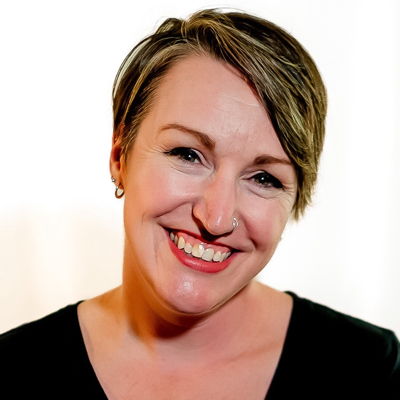 Jenn Davis - Performer, Actor, Singer | StageAgent