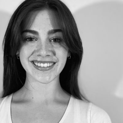 Jenna Heaney - Actor, Dancer, Singer | StageAgent