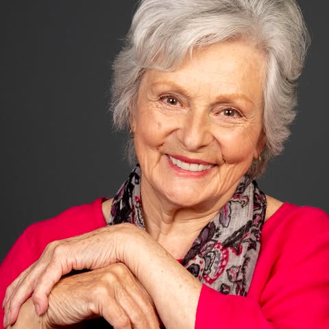 Judith Roberts - Performer, Actor, Dancer, Voice-over, Singer, Comedian ...