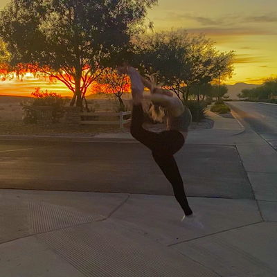 Lilly Tiller - Performer, Actor, Dancer, Singer | StageAgent