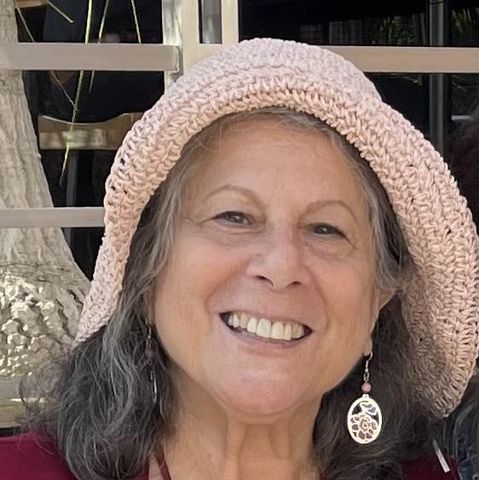 Linda Sklov - Performer, Fan, Actor | StageAgent