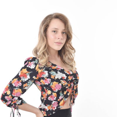 Livia Gomes - Performer, Actor, Dancer, Singer, Model | StageAgent