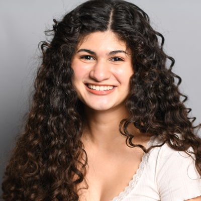 Luna Giovenella - Performer, Actor, Dancer, Singer | StageAgent