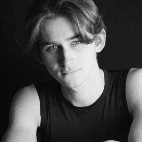 Matthew Dixon - Performer, Actor, Dancer, Singer, Comedian | StageAgent