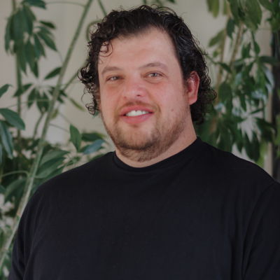 Michael Roberts - Actor, Voice-over, Singer | StageAgent