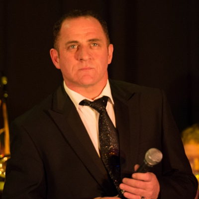 Mike Foenander - Performer, Actor, Voice-over, Singer | StageAgent