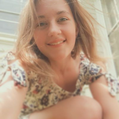 Phoebe Atkins - Actor, Voice-over, Singer | StageAgent