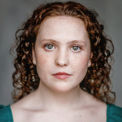 Sarah Bluck - Performer, Actor, Dancer, Voice-over, Singer | StageAgent