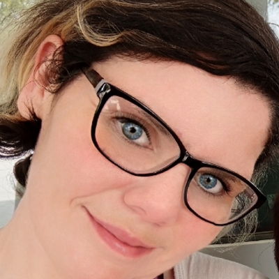 Sarah-Elizabeth Tomlin - Performer, Teacher, Fan, Actor, Dancer, Singer ...