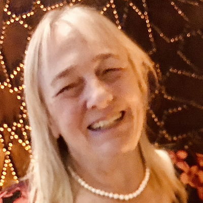 Sarah Mercer - Performer, Actor, Voice-over, Singer, Comedian | StageAgent