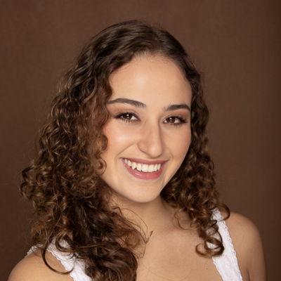 Sofía Cordero - Dancer, Singer | StageAgent