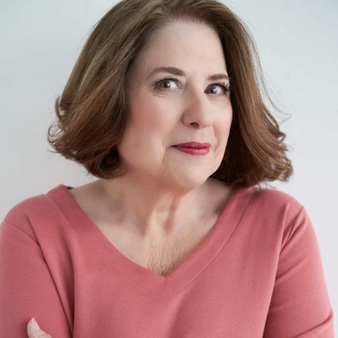 Sue Ann Staake - Performer, Actor, Voice-over, Singer, Comedian ...