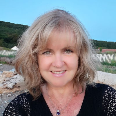 Vicki Calvert's Instagram, Twitter & Facebook on IDCrawl