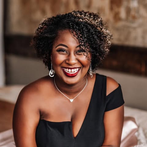Victoria Ellington | StageAgent