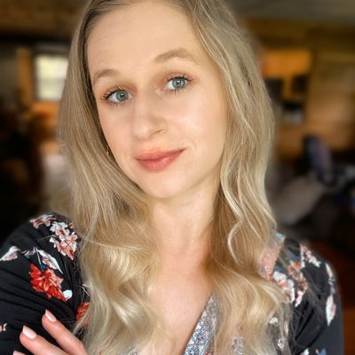 Victoria Erickson - Singer | StageAgent