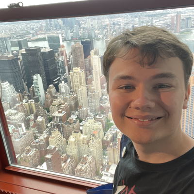 Zachary Holderbaum - Actor, Dancer, Singer | StageAgent